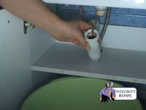 Common Signs That Indicate You Have Clogged Kitchen Pipes